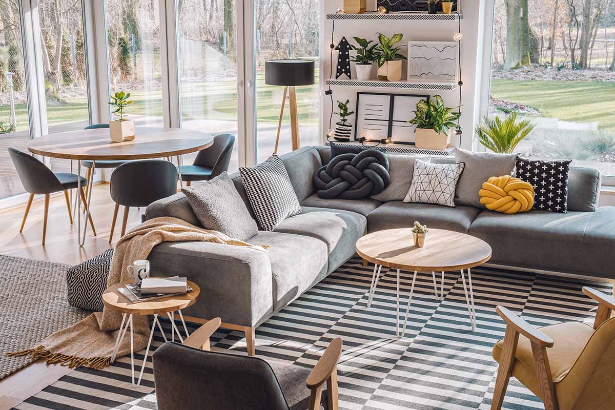 Wie man die Anordnung der Möbel in der Wohnung ändert