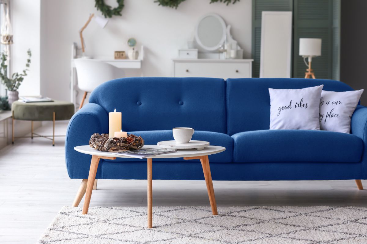Sofá azul: 10 fotos de las combinaciones perfectas