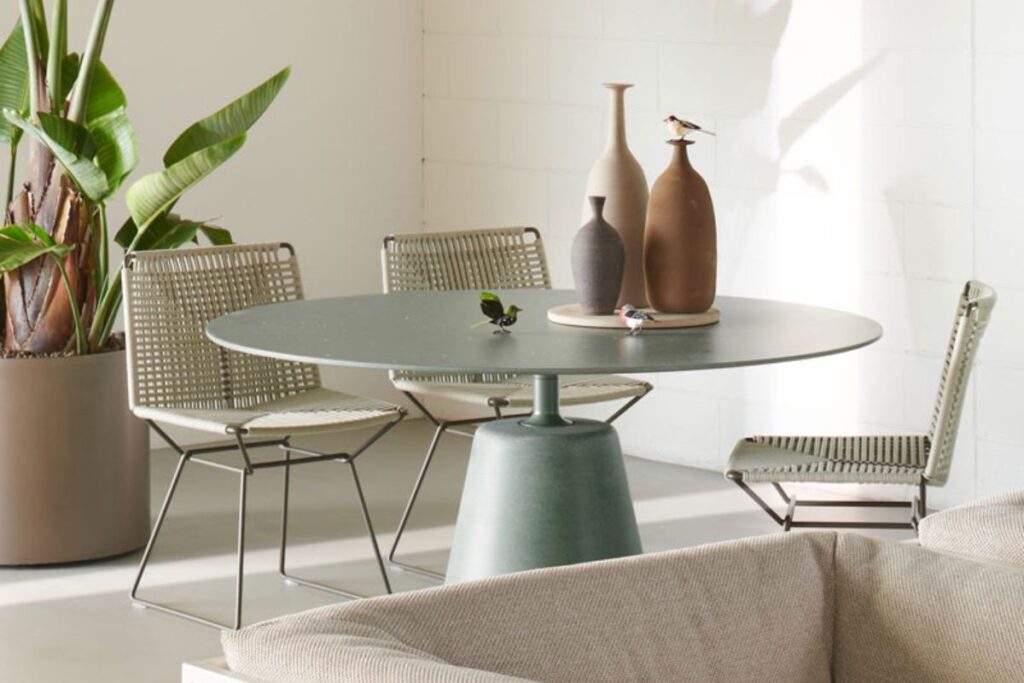 Verde Oliva en el Mobiliario: Elegancia y Clase para Cada Espacio